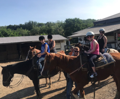 Horseback Riding – Rolling Hills Ranch