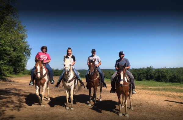 Horseback Riding – Rolling Hills Ranch
