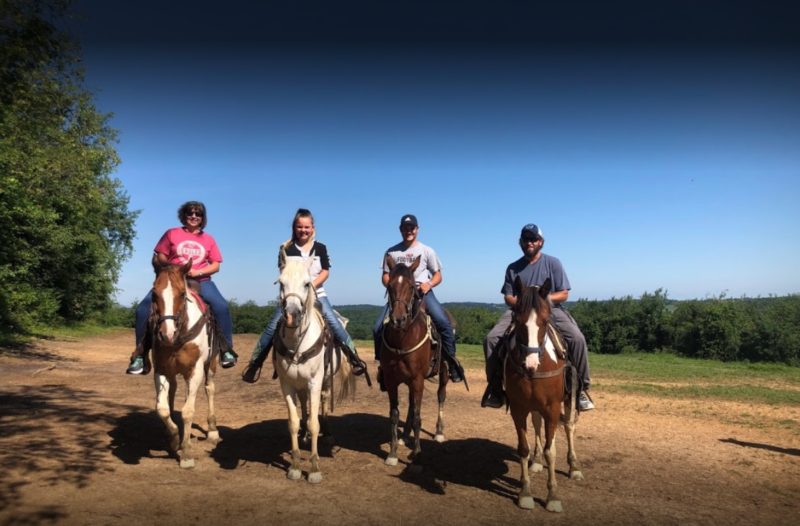 Horseback Riding – Rolling Hills Ranch